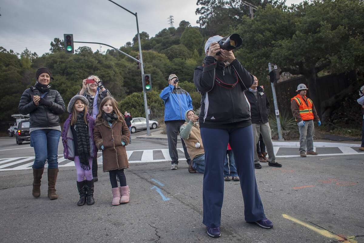 Moving day a success for UC Berkeley's Julia Morgan building