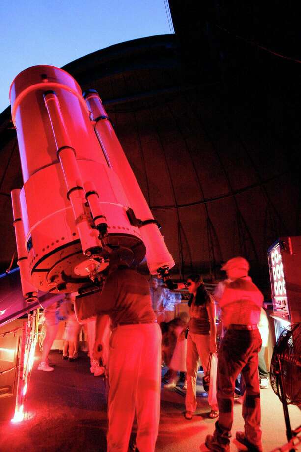 George Observatory raises funds to upgrade large telescope - Houston ...