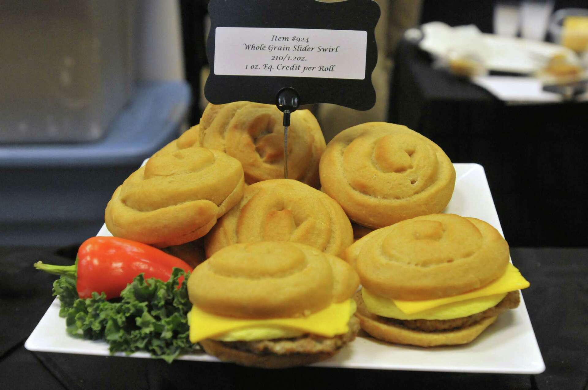 Food fair serves school lunch trends