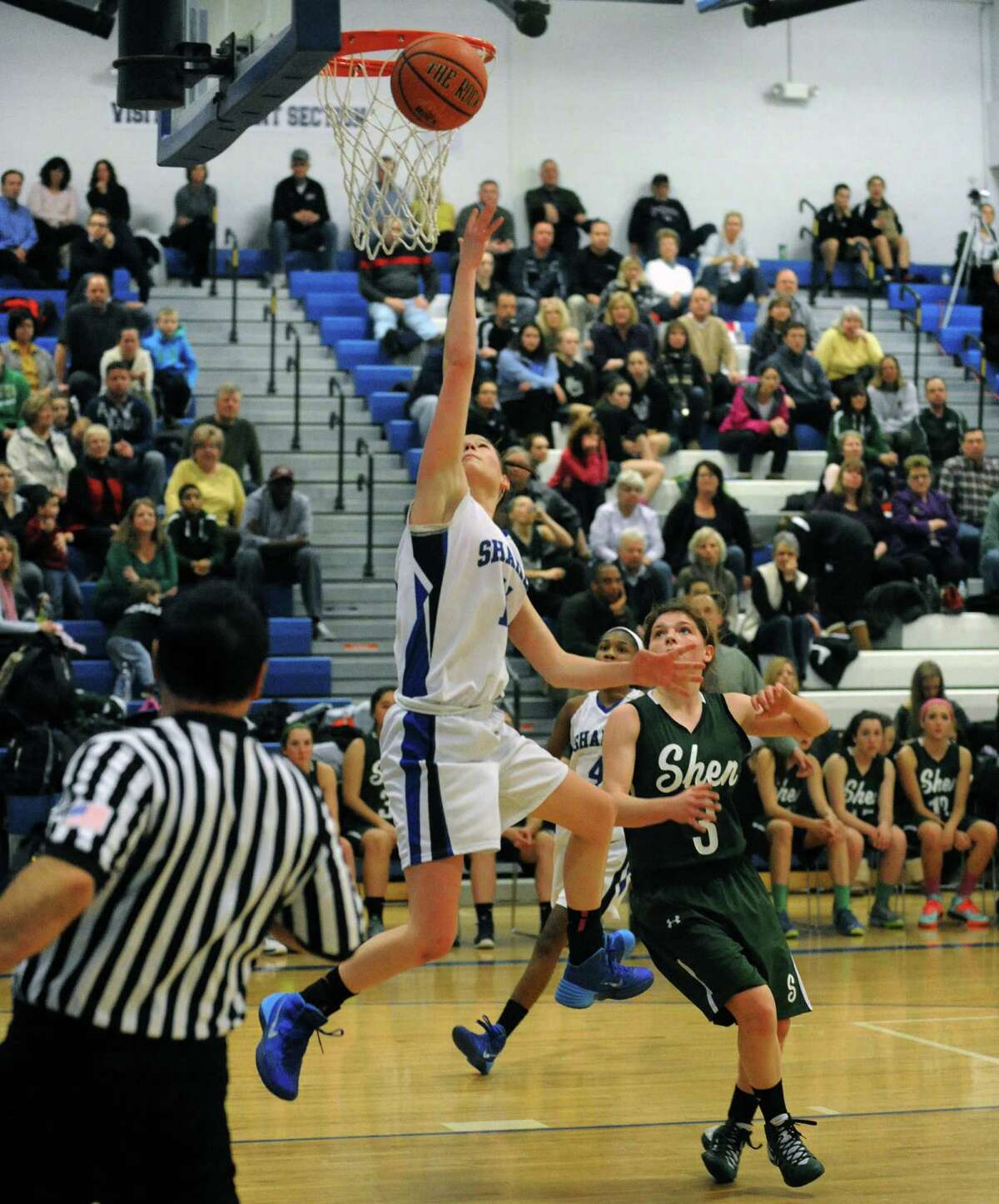 Girls' basketball: Shaker coach beats alma mater Shen