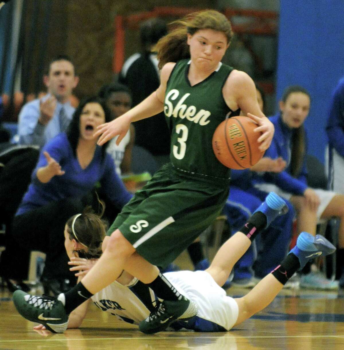 Girls' basketball: Shaker coach beats alma mater Shen
