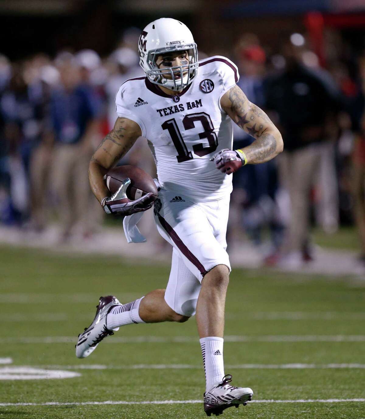 Former Aggies star Mike Evans to end national anthem protest