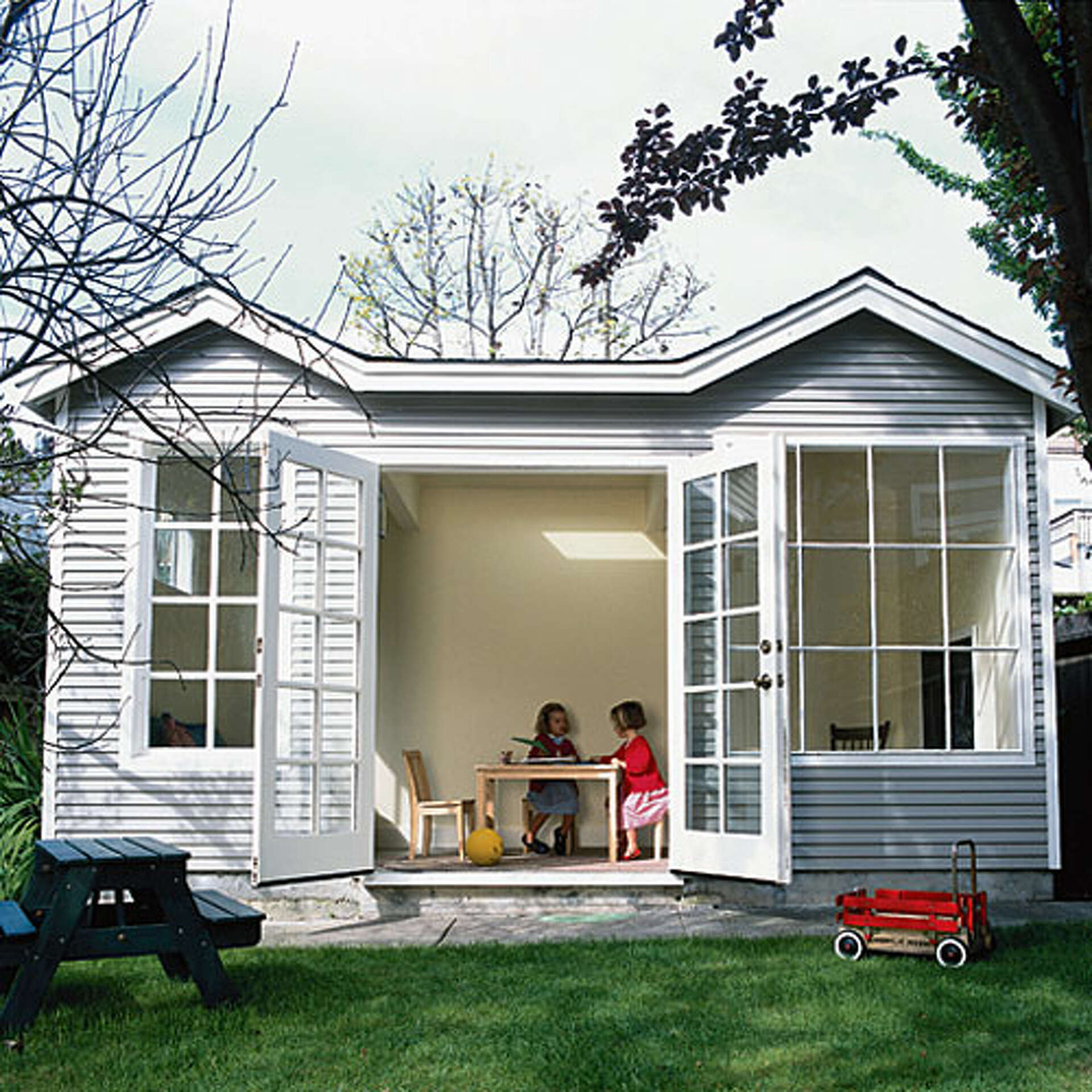 Creative ideas for backyard retreats and garden sheds