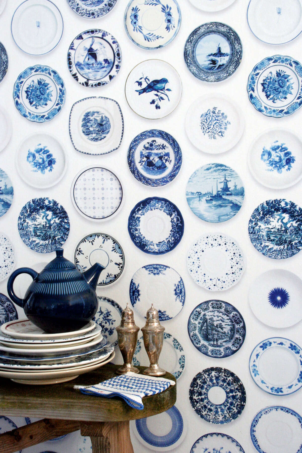 Go Dutch with Delft-inspired items this season