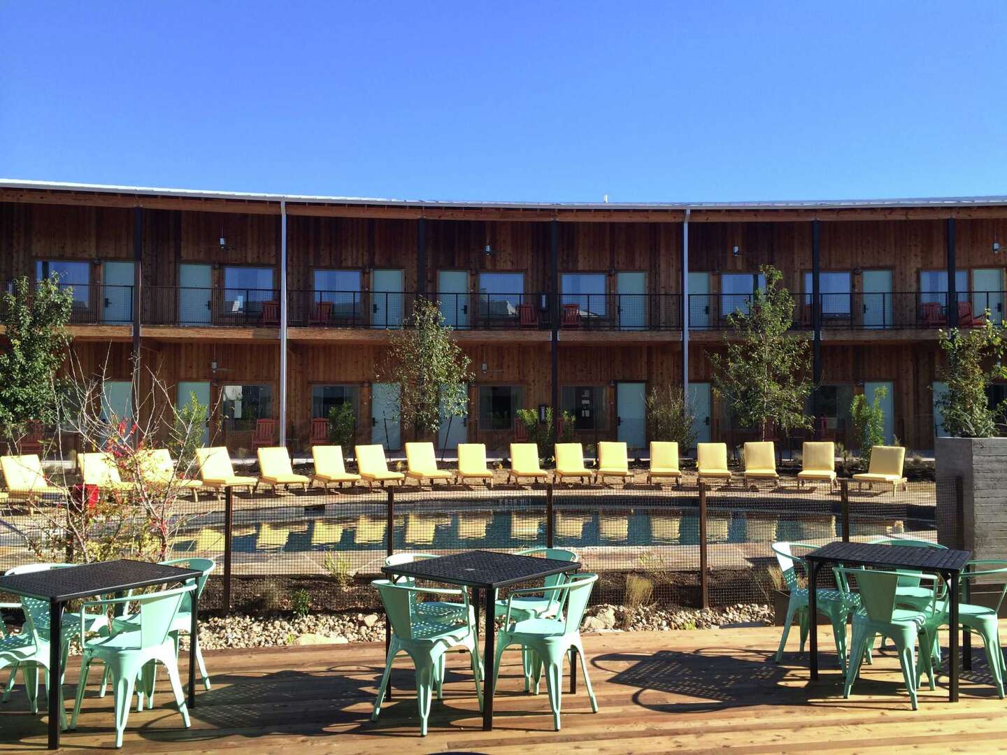 Marriott Marquis Houston debuts Texas-shaped pool in grand opening