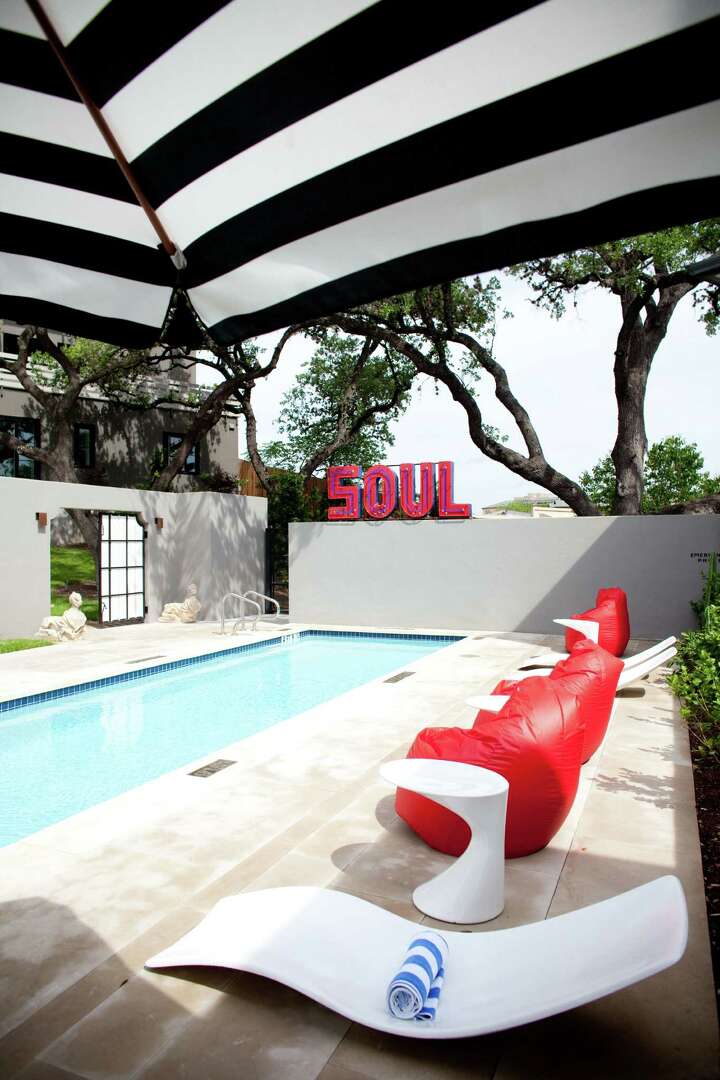 Marriott Marquis Houston's Texas-shaped swimming pool earns national ...