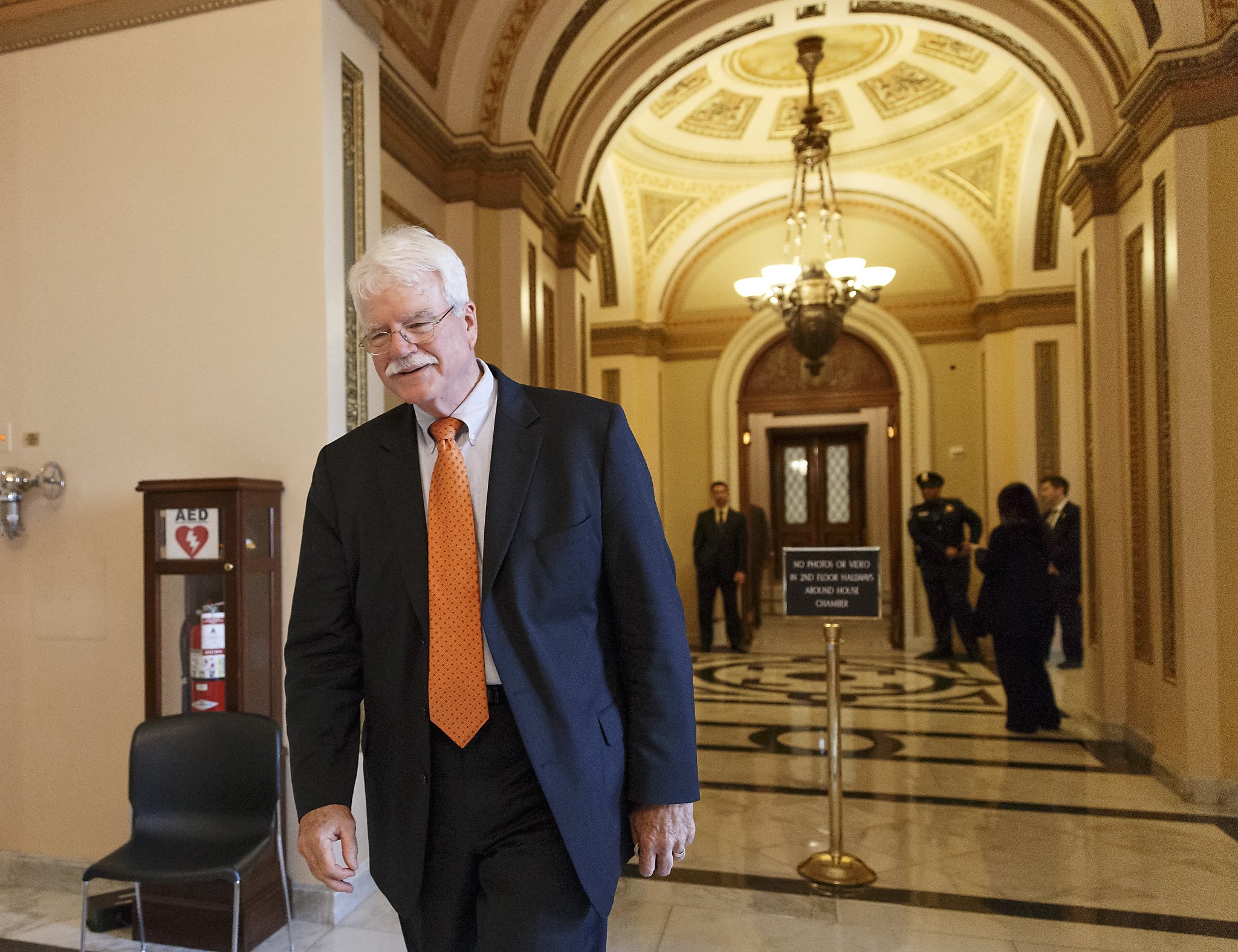 Minimum-wage increase may be Rep. George Miller's swan song