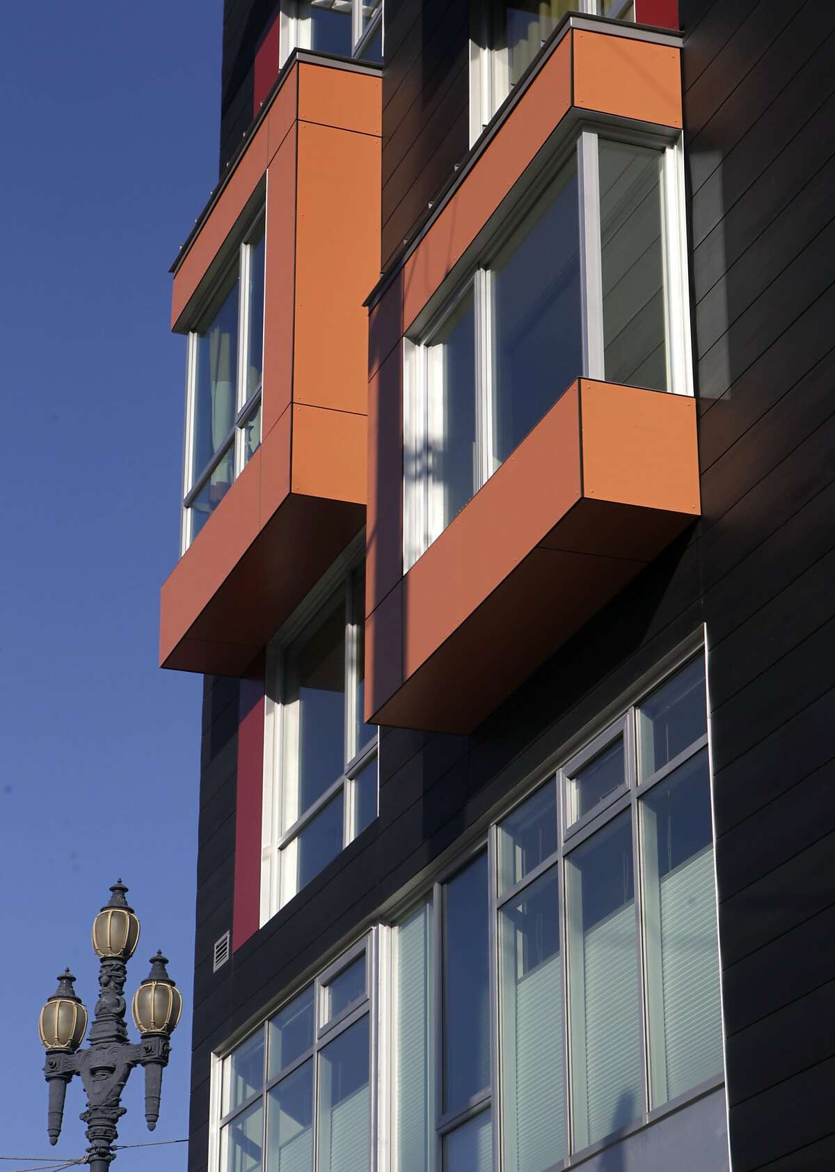 S.F. architecture shifts to darker tone