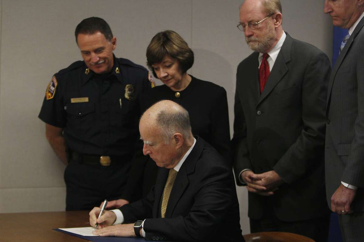 California drought: Gov. Jerry Brown urges 20% cuts