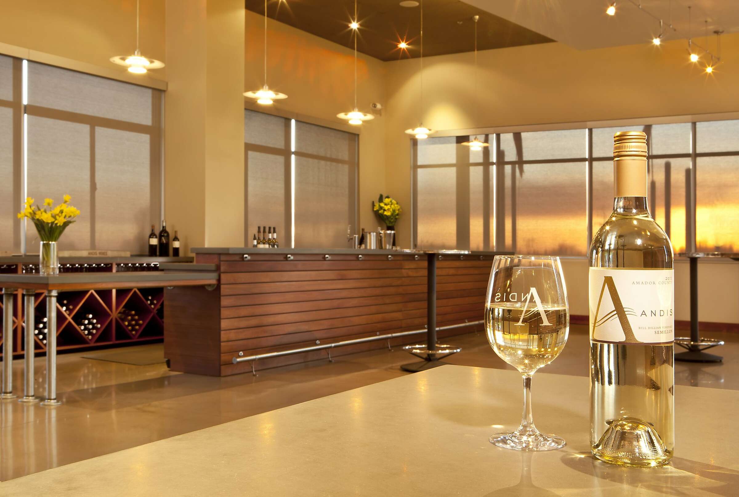 Winery offers high style in Sierra foothills