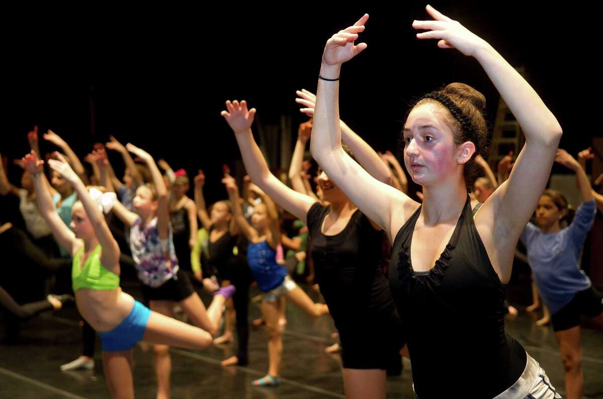 DanceFest students learn new moves
