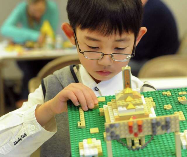 Photos: Legos meet Ancient Egypt
