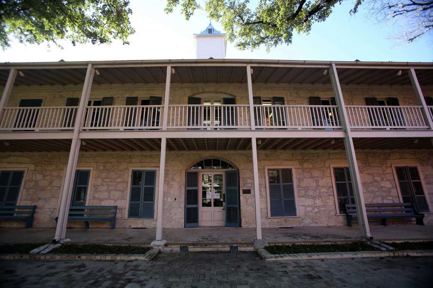 Cityscape: Texas Star Inn