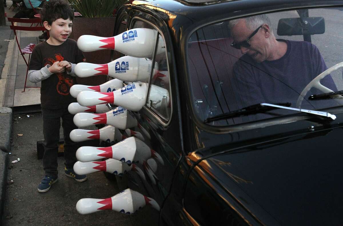 Eric Staller's 'Spirogyrate' art lands at SFO