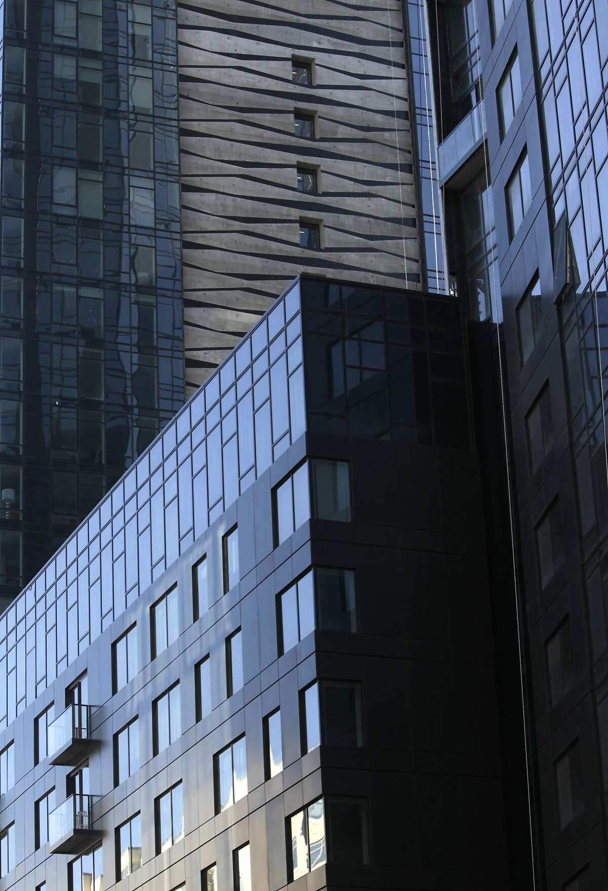 S.F. architecture shifts to darker tone