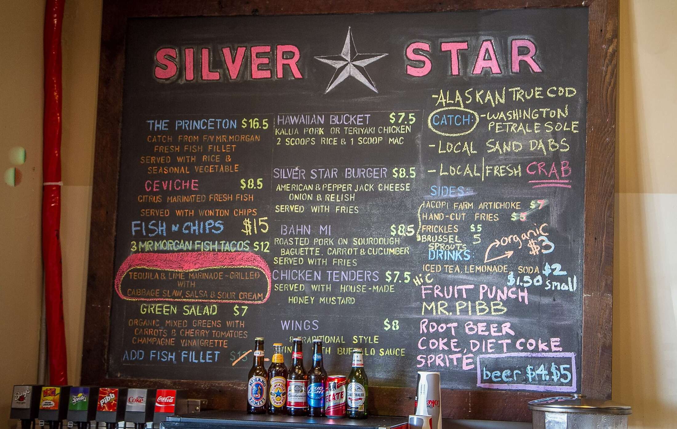 Silver Star Grill & Gallery, Half Moon Bay: Seafood, burgers