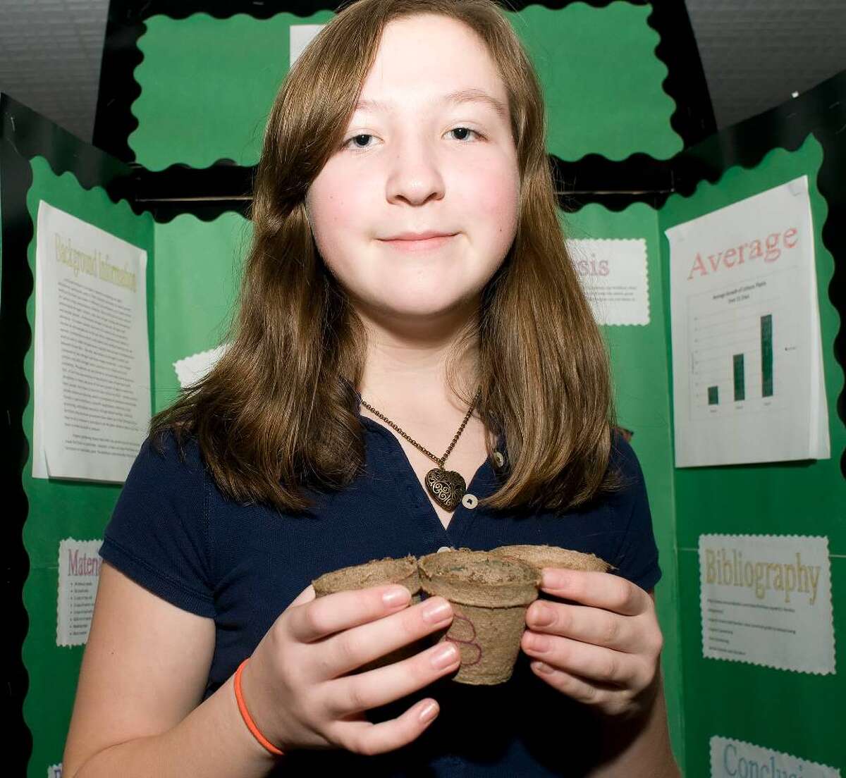 Experiment in learning: Young scientists show projects at expo