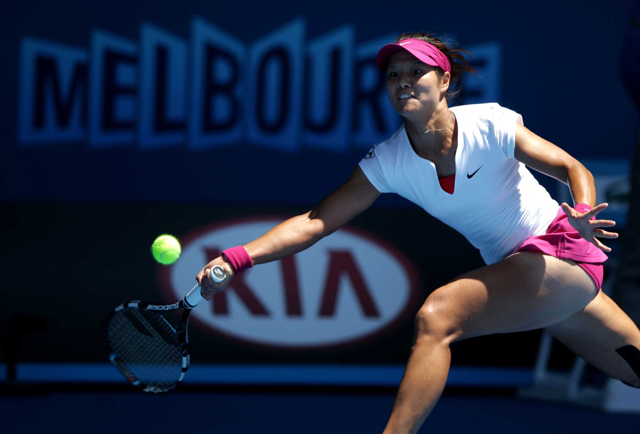 Li's victory earns spot in final