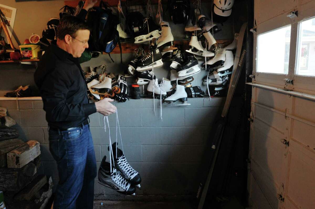 Building a do-it-yourself rink