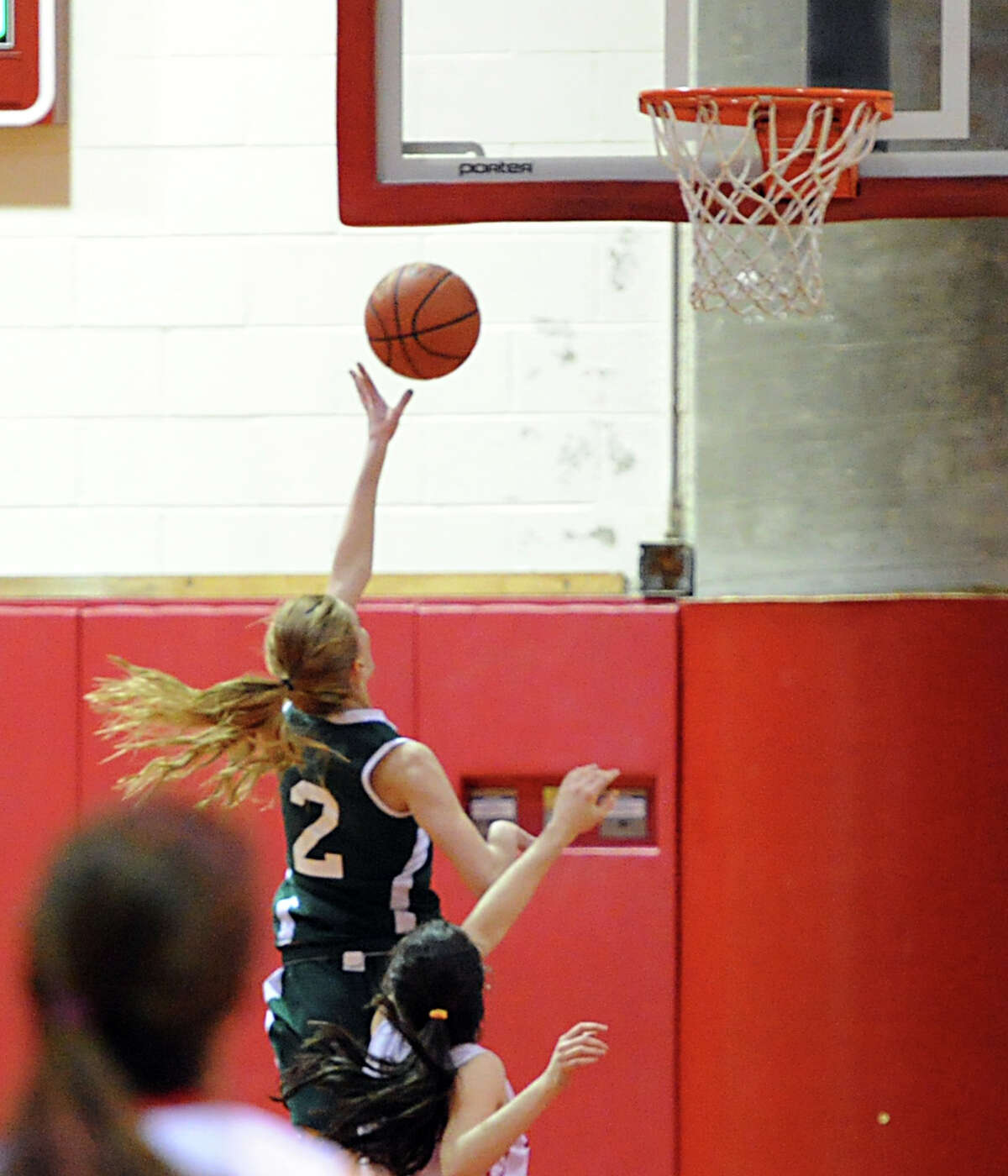 Greenwich girls press Norwalk into submission