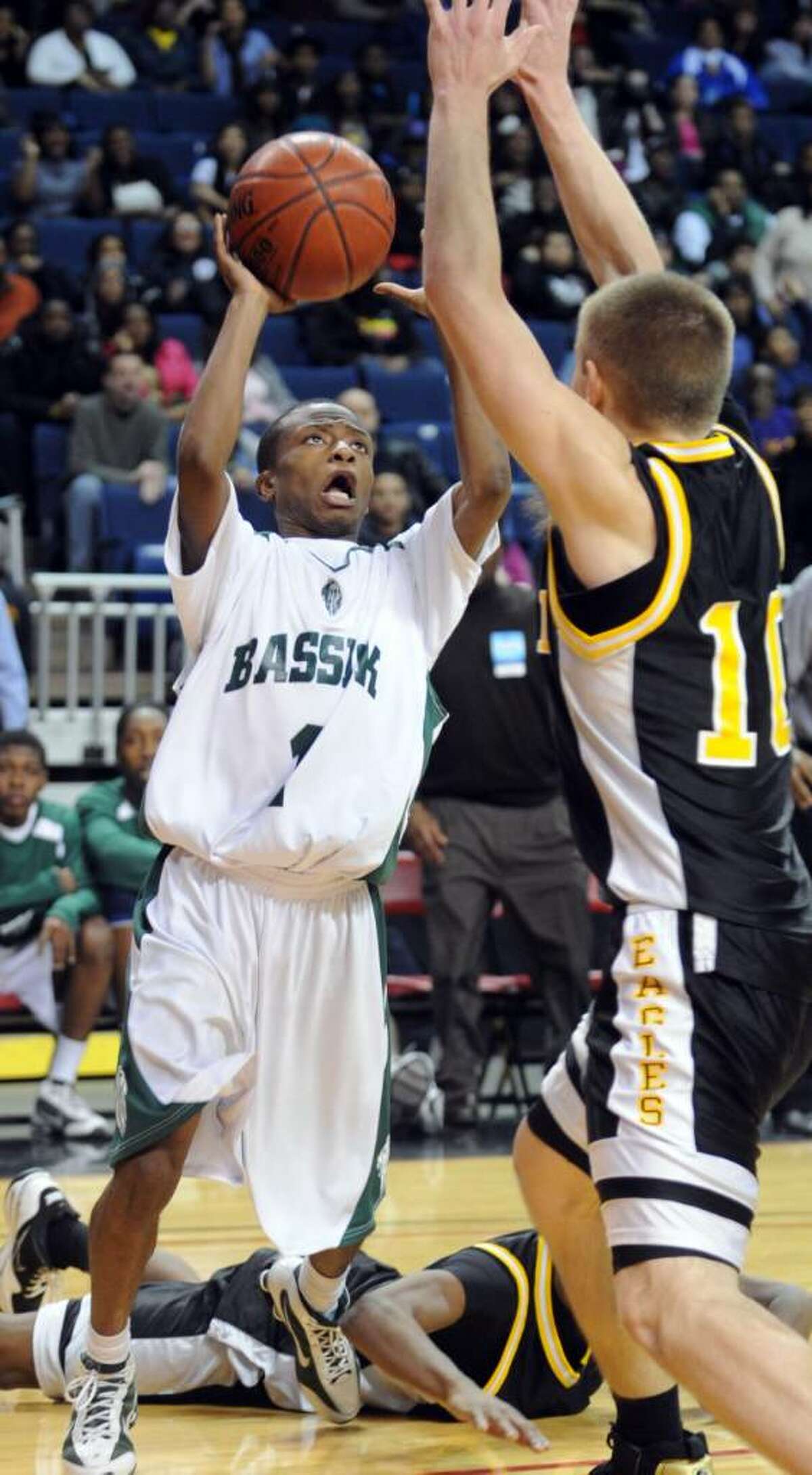 Trumbull tips Bassick in overtime in Bridgeport Basketball Classic
