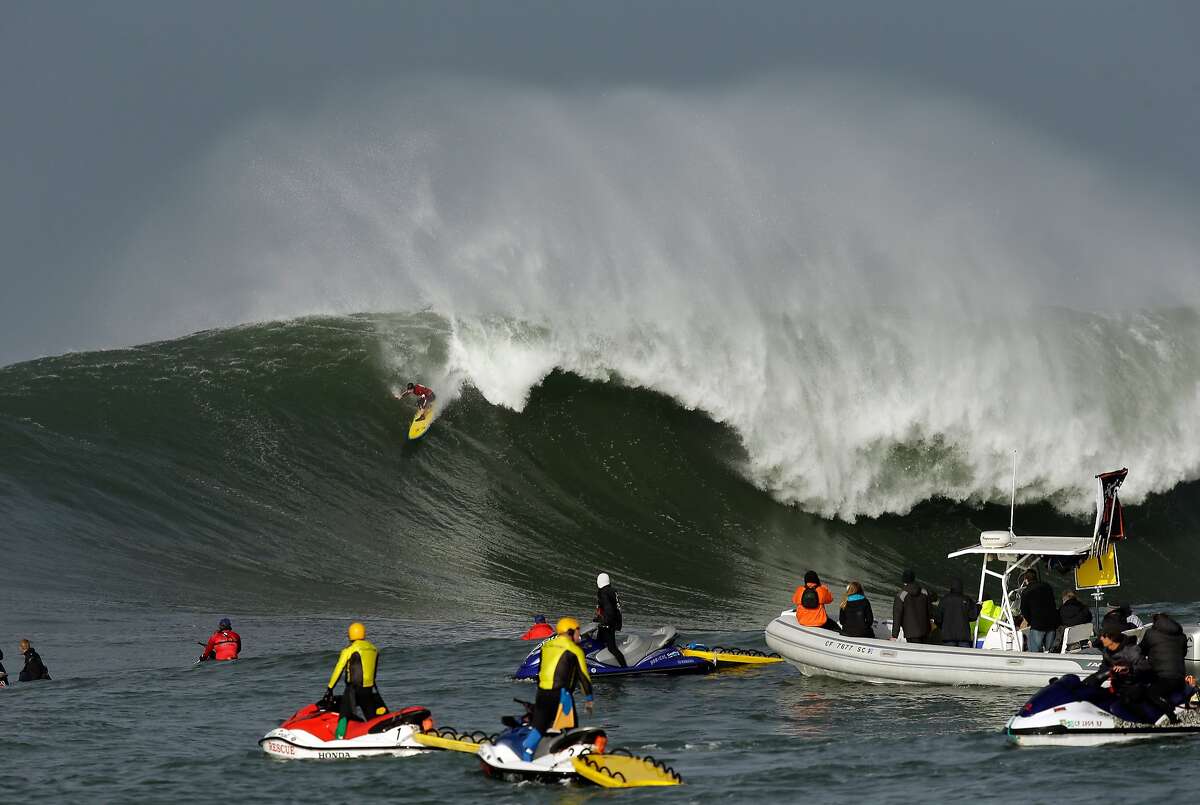 Mavericks surf contest draws thousands to experience thrills