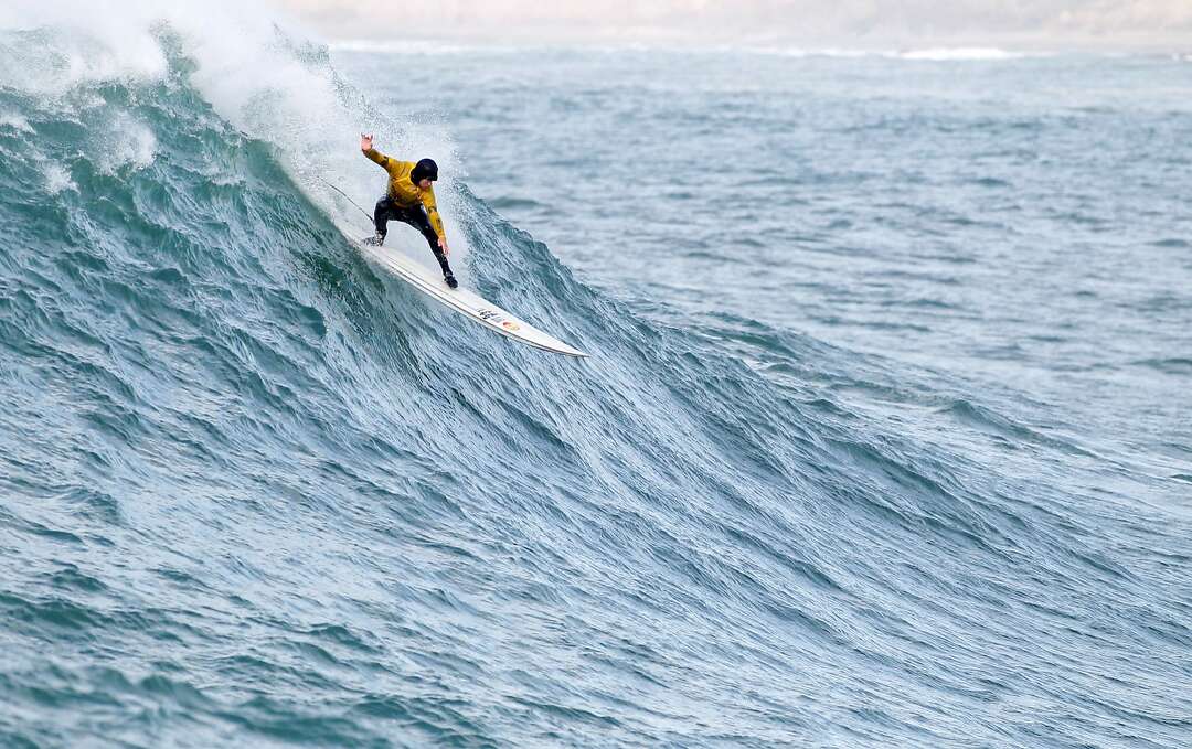 Mavericks surf contest draws thousands to experience thrills