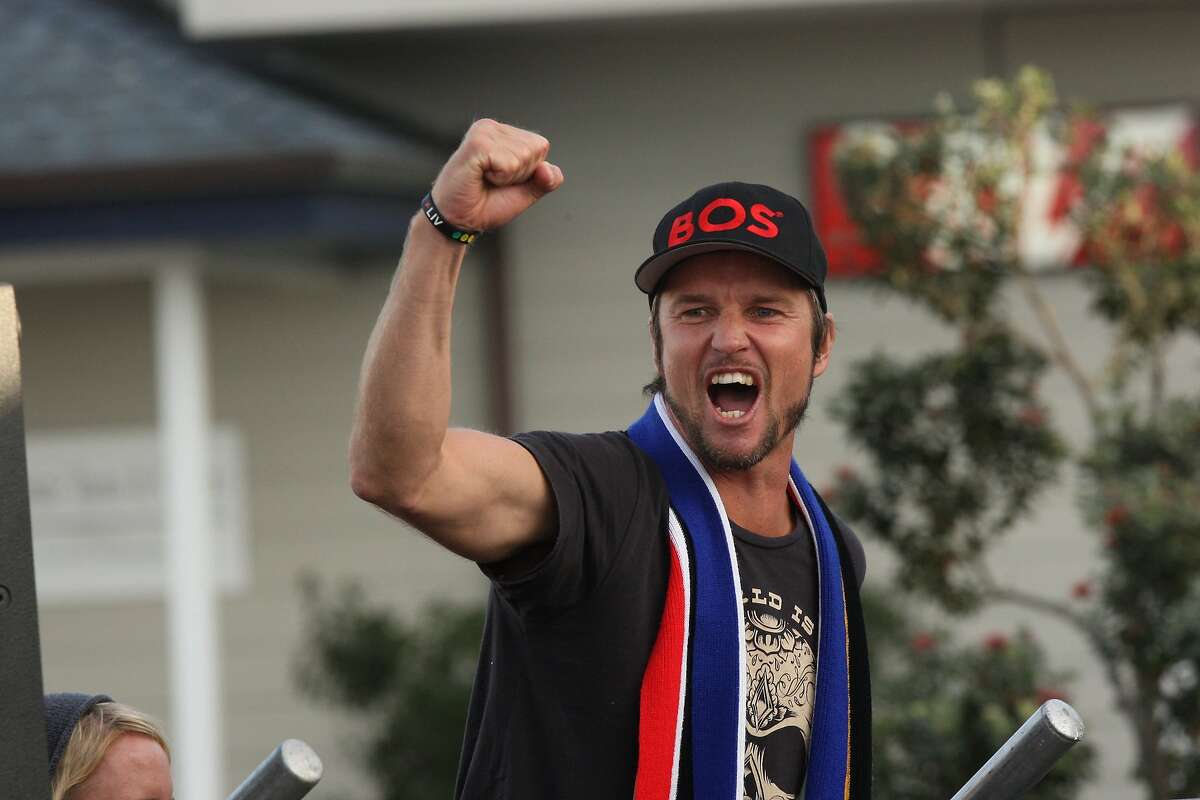 Mavericks surf contest draws thousands to experience thrills