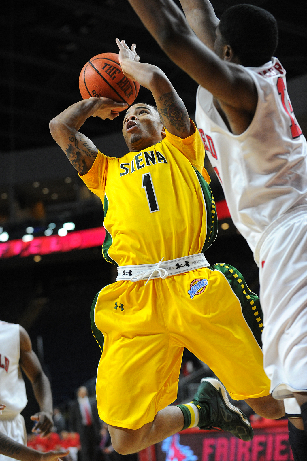 Saints strong down stretch in road win