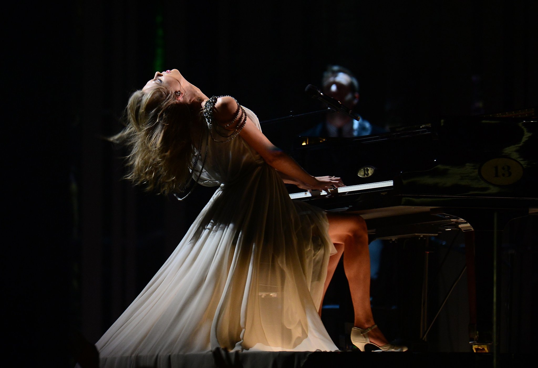 Grammy Awards: Handful of high notes among the clinkers