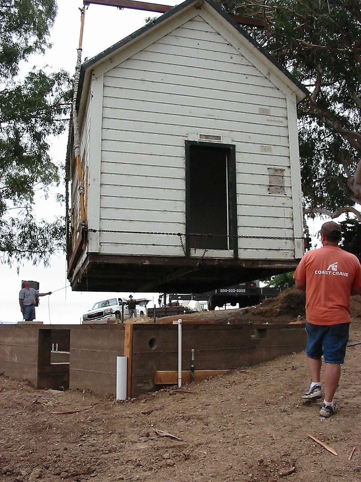 Old bunkhouse now welcomes both human guests, birds
