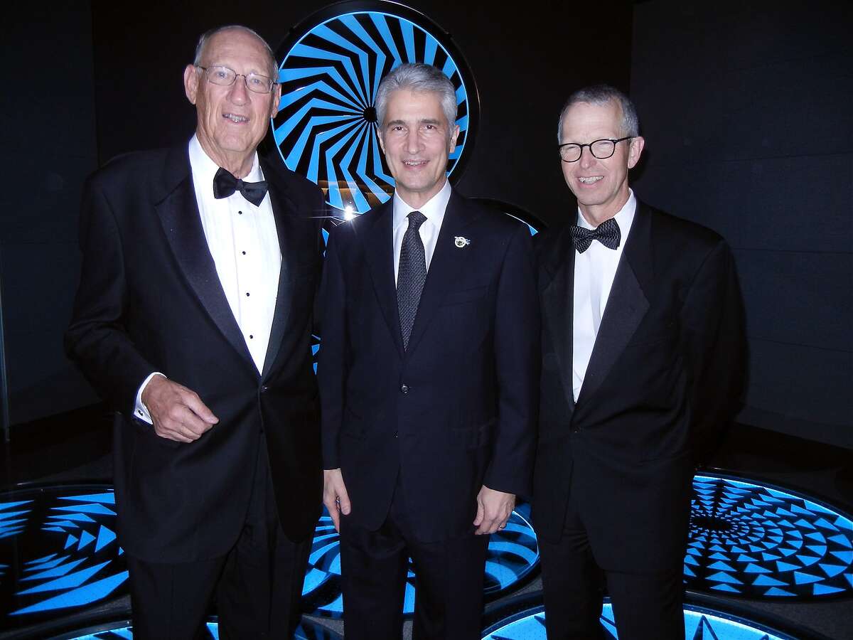 United SFO terminal upgrades to 1st class glitz