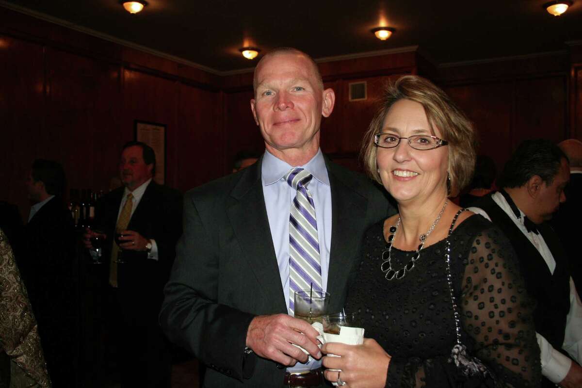 Foundation fundraiser benefits Sugar Land auditorium