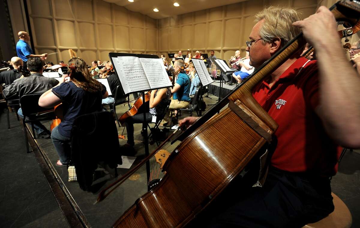Symphony offers free October concert