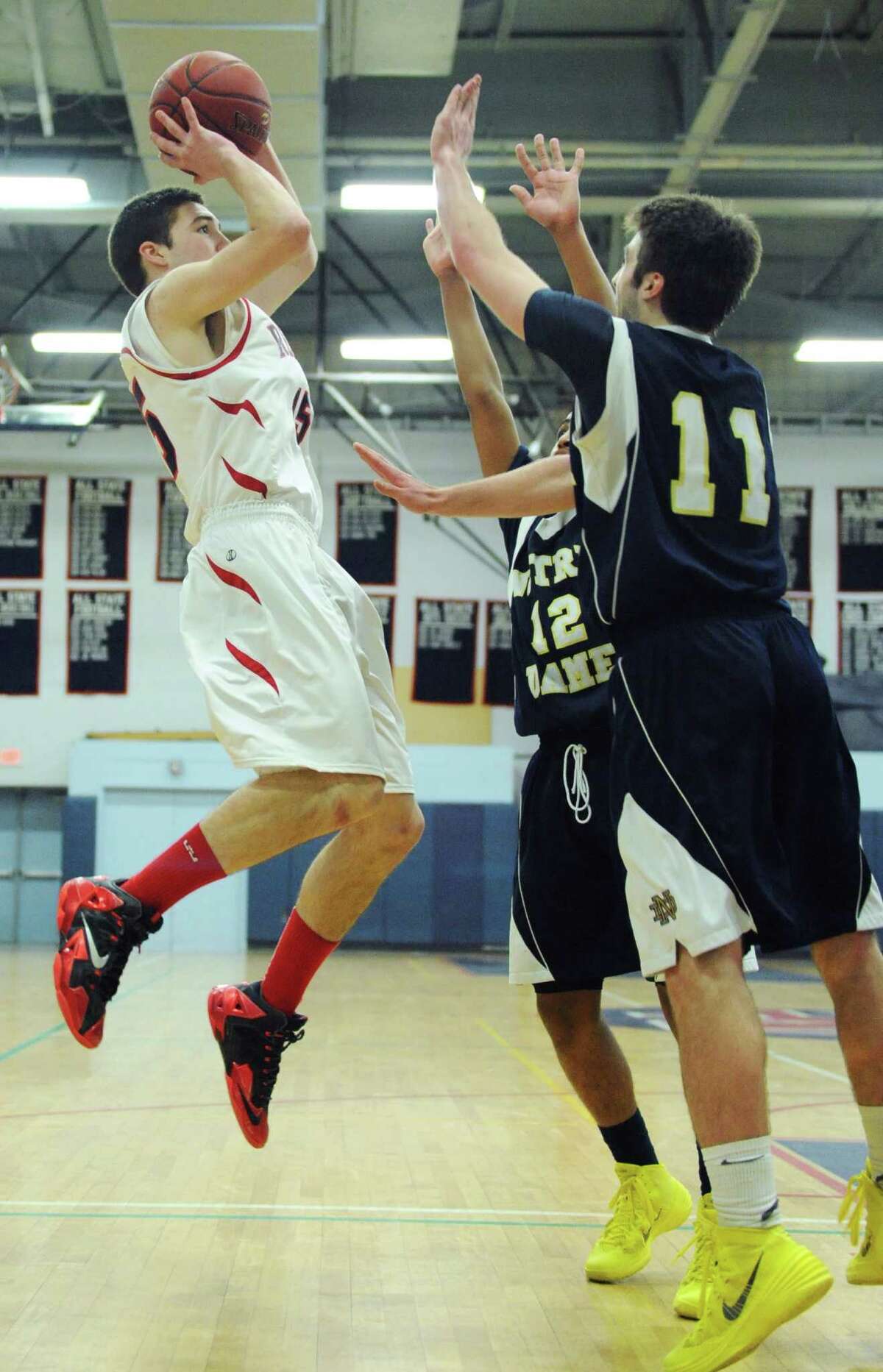 Notre Dame-Fairfield boys beat New Fairfield
