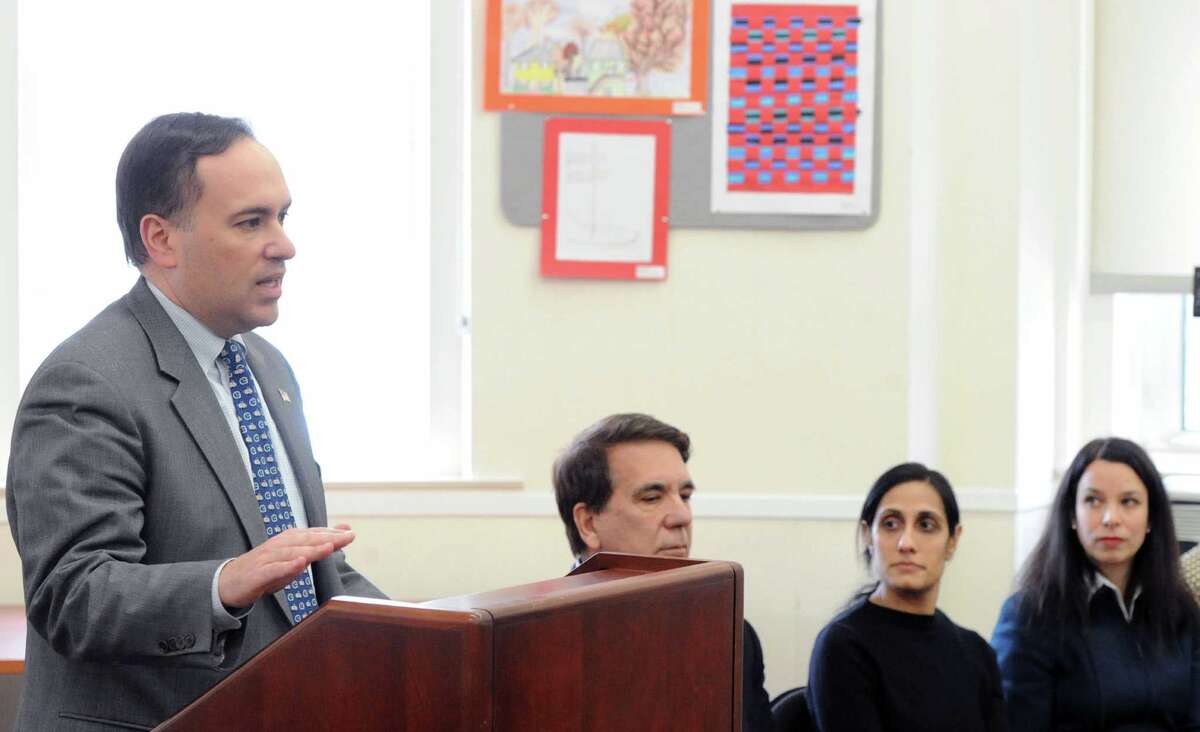 Four hailed as heroes for reviving heart attack victim: Quick-thinking ...