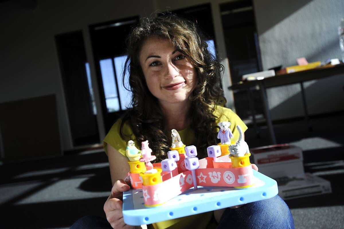 GoldieBlox Super Bowl ad strives to entice girls to science