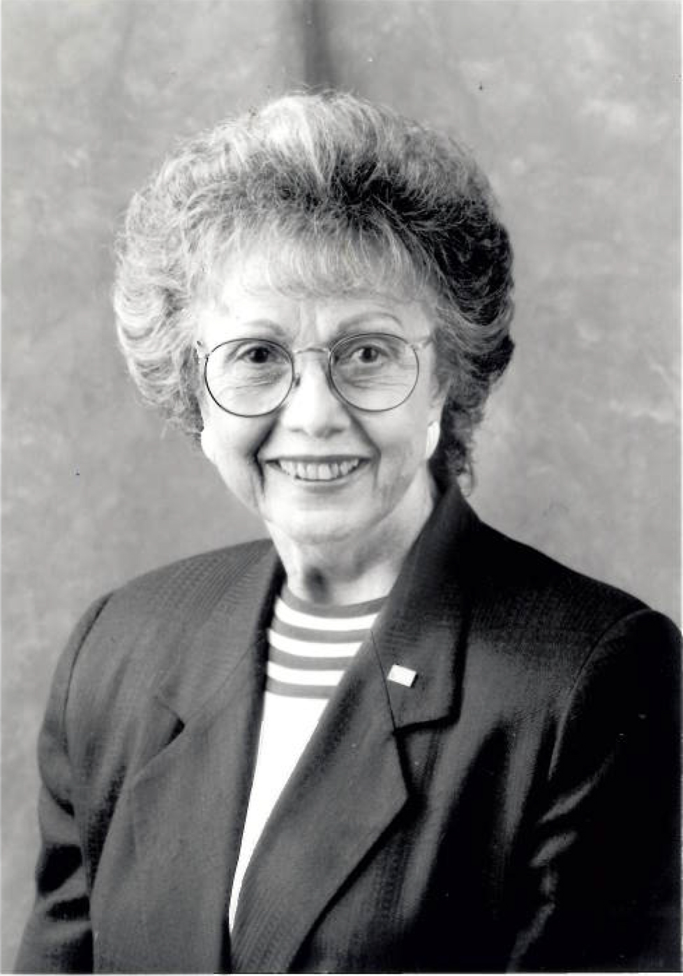 Virginia Christopher, former banker, dies