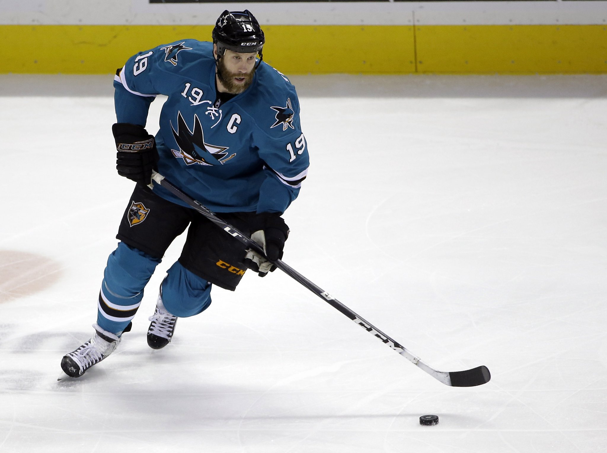 Pressed to score more, Sharks' Thornton will pass