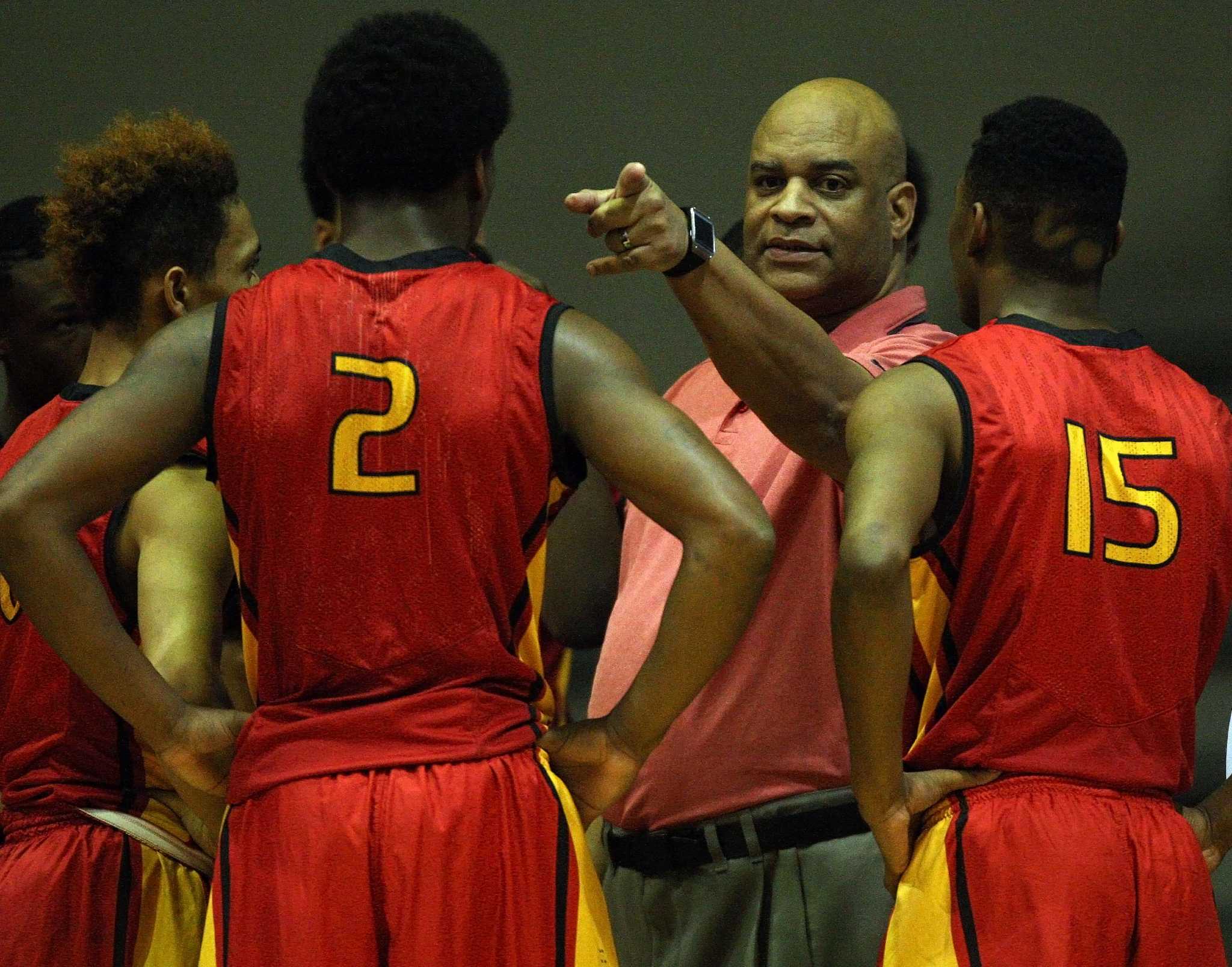 Taking show on road has its ups, downs for Yates basketball team