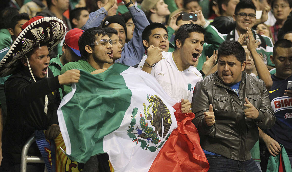 'El Matador' still thrills soccer fans