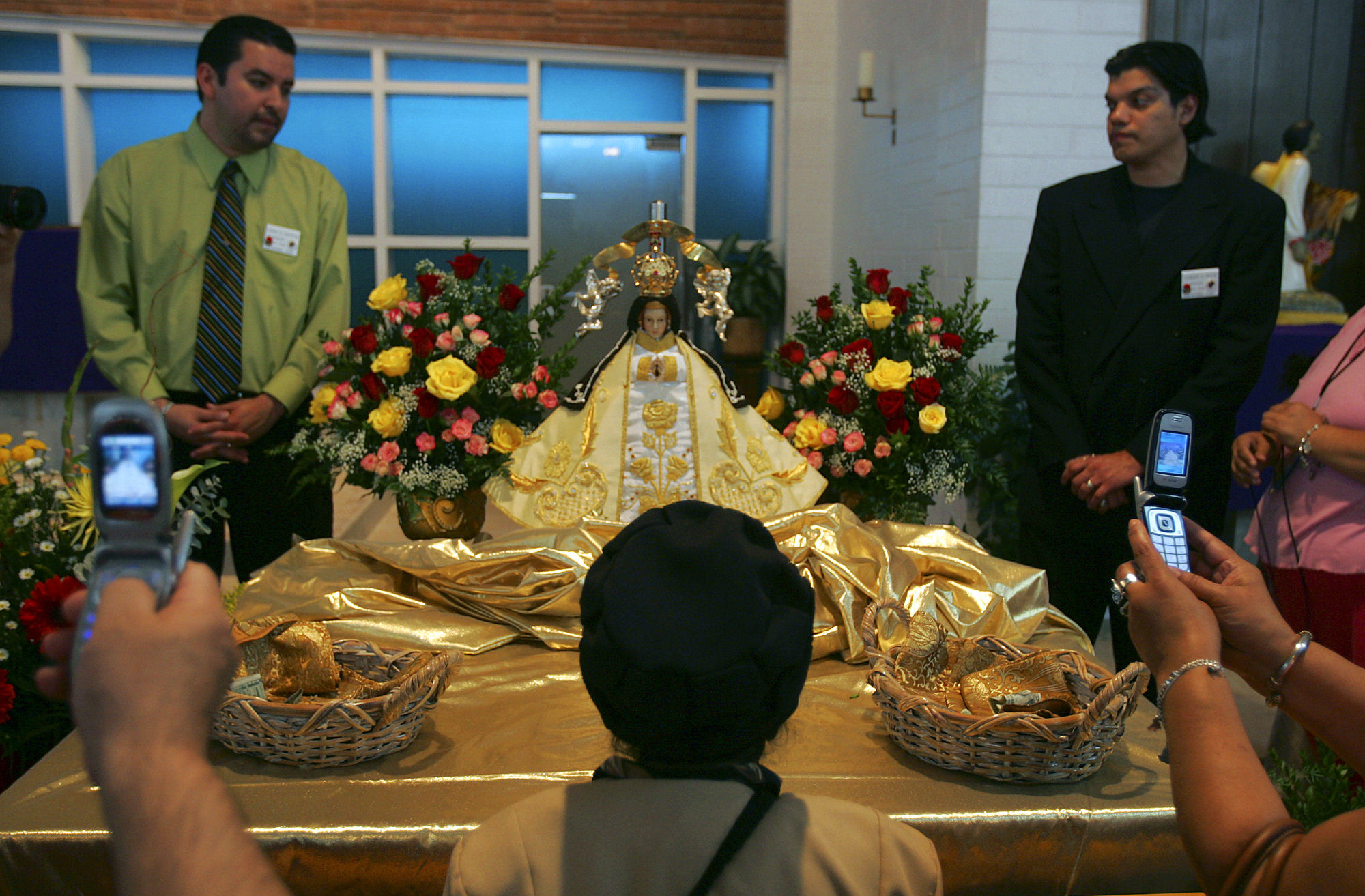 Sacred pilgrim statute visits San Antonio