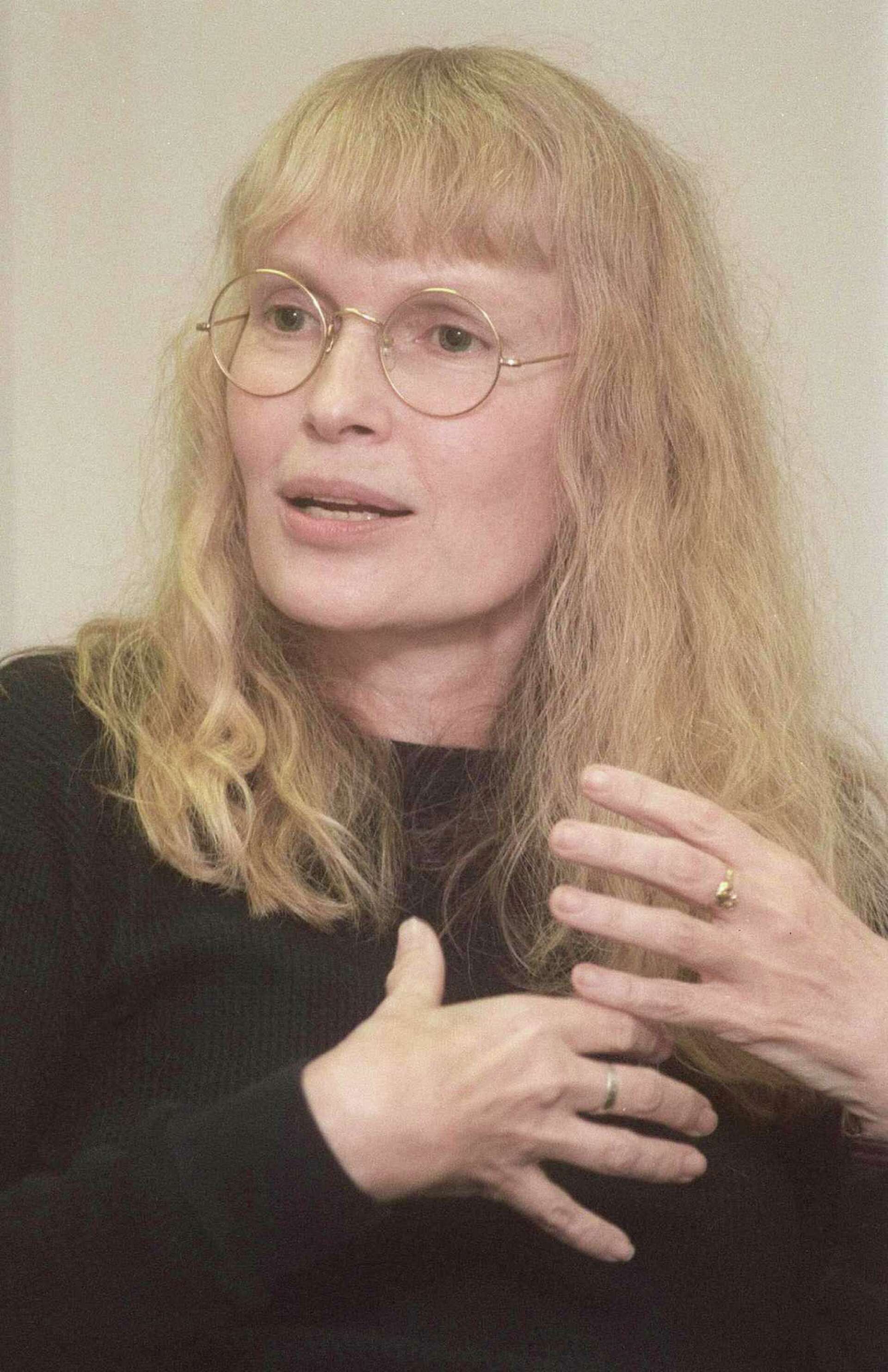 Prosecutor in Woody Allen case back in the spotlight