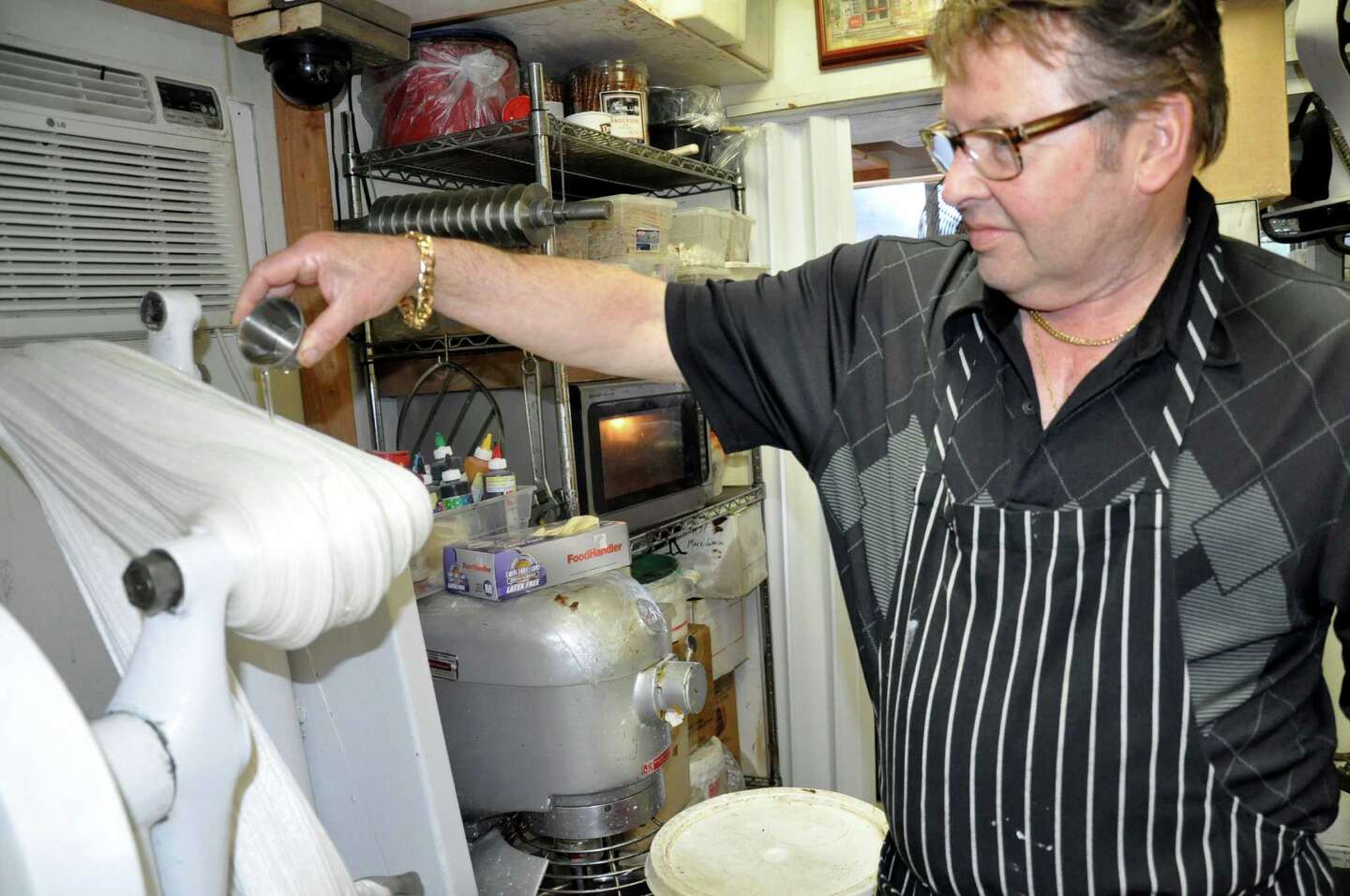 Monterey’s Carousel Candies: Making sweets from scratch for 50 years