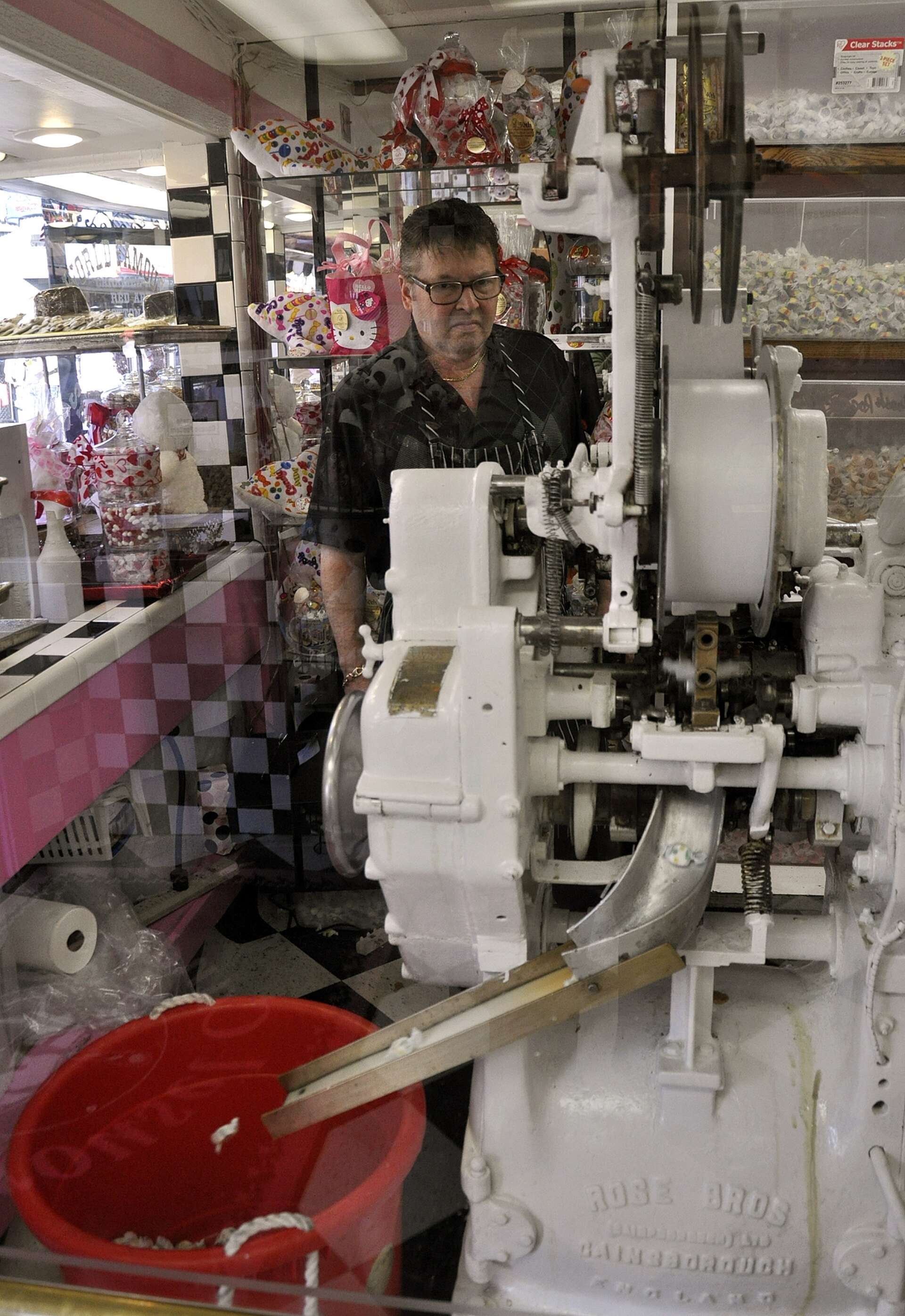 Monterey’s Carousel Candies: Making sweets from scratch for 50 years