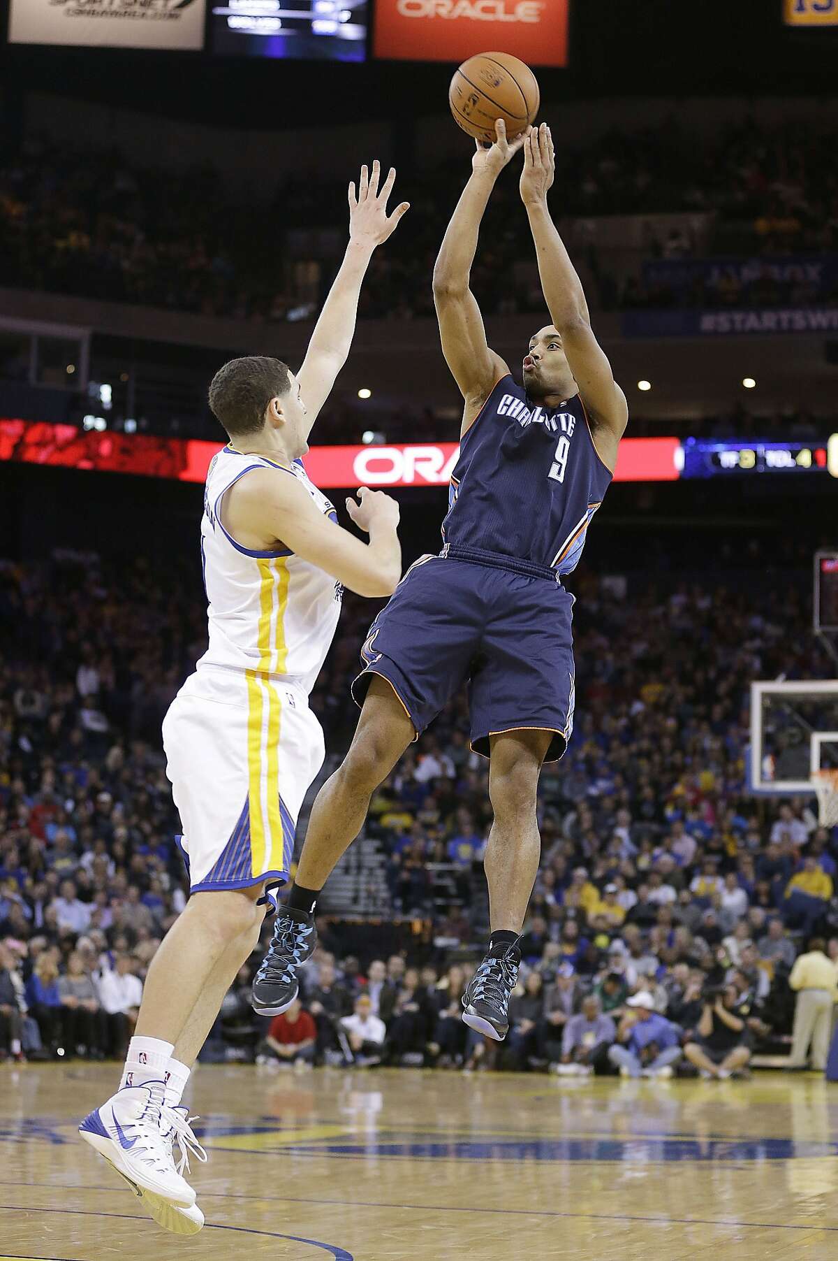 Warriors again play down to opponent as Bobcats win