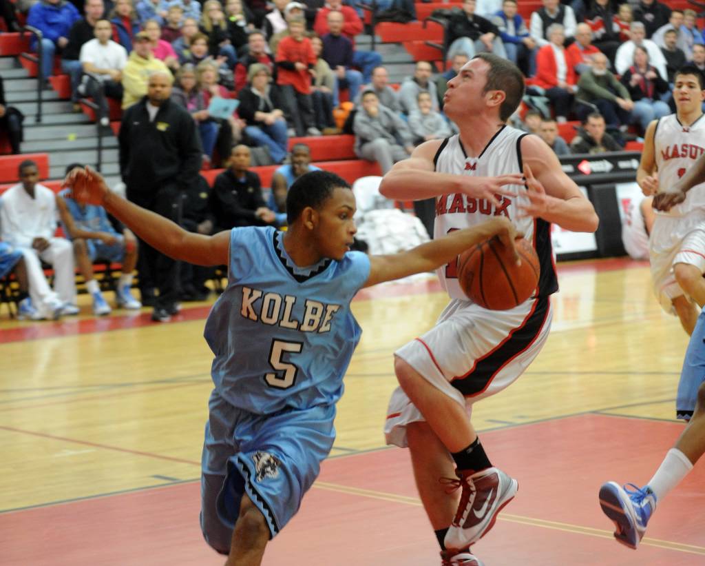 Friday's boys basketball roundup: Toto's basket at buzzer lifts Law to ...