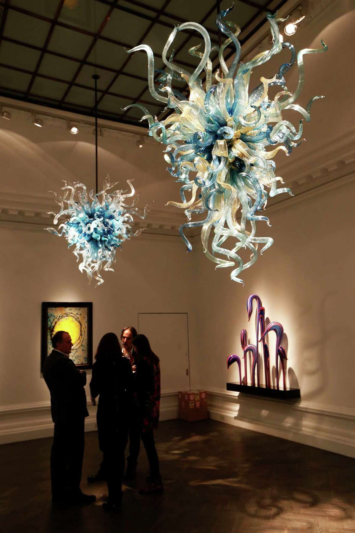 Dale Chihuly show hits London