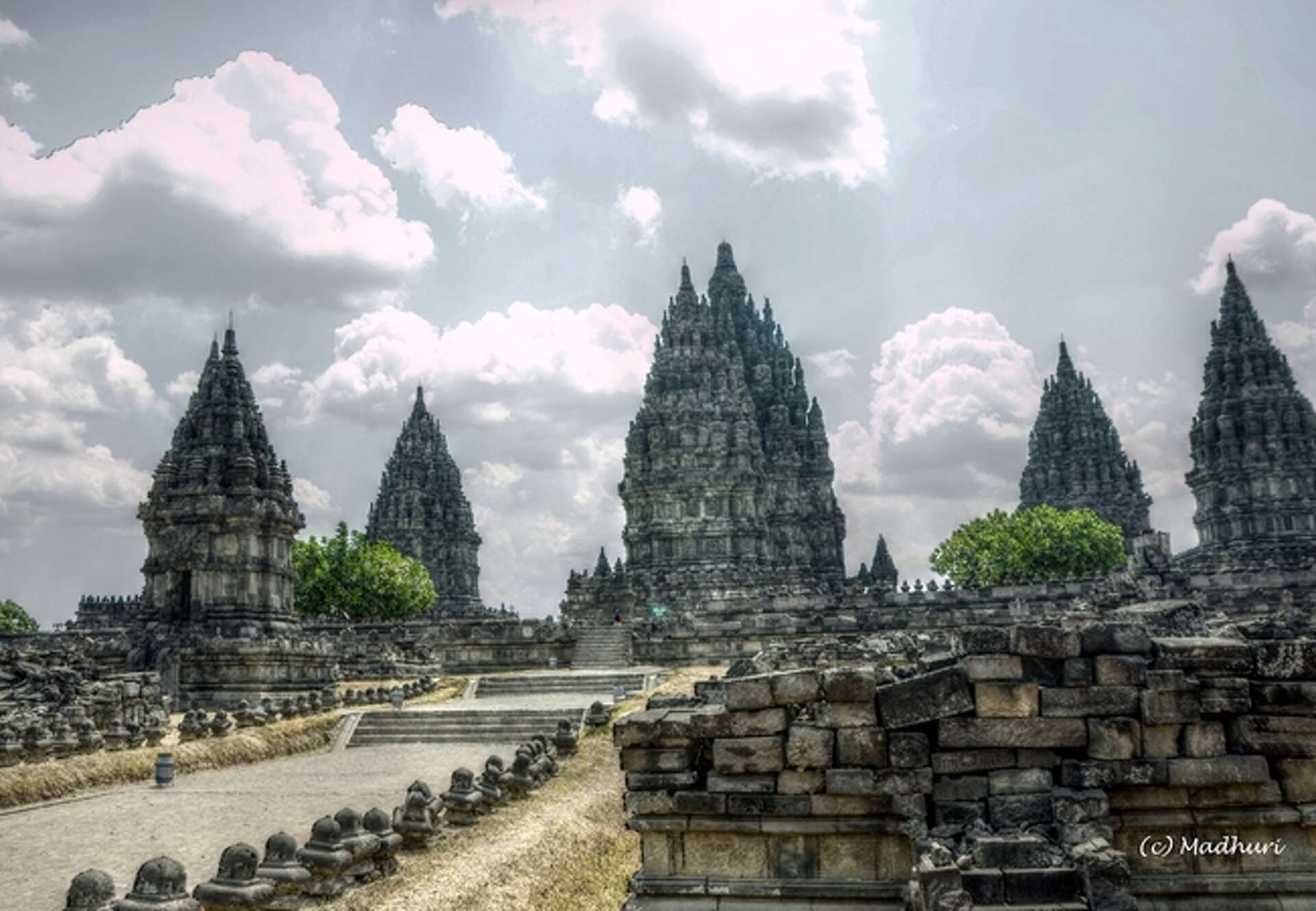 15 beautiful ruins around the world