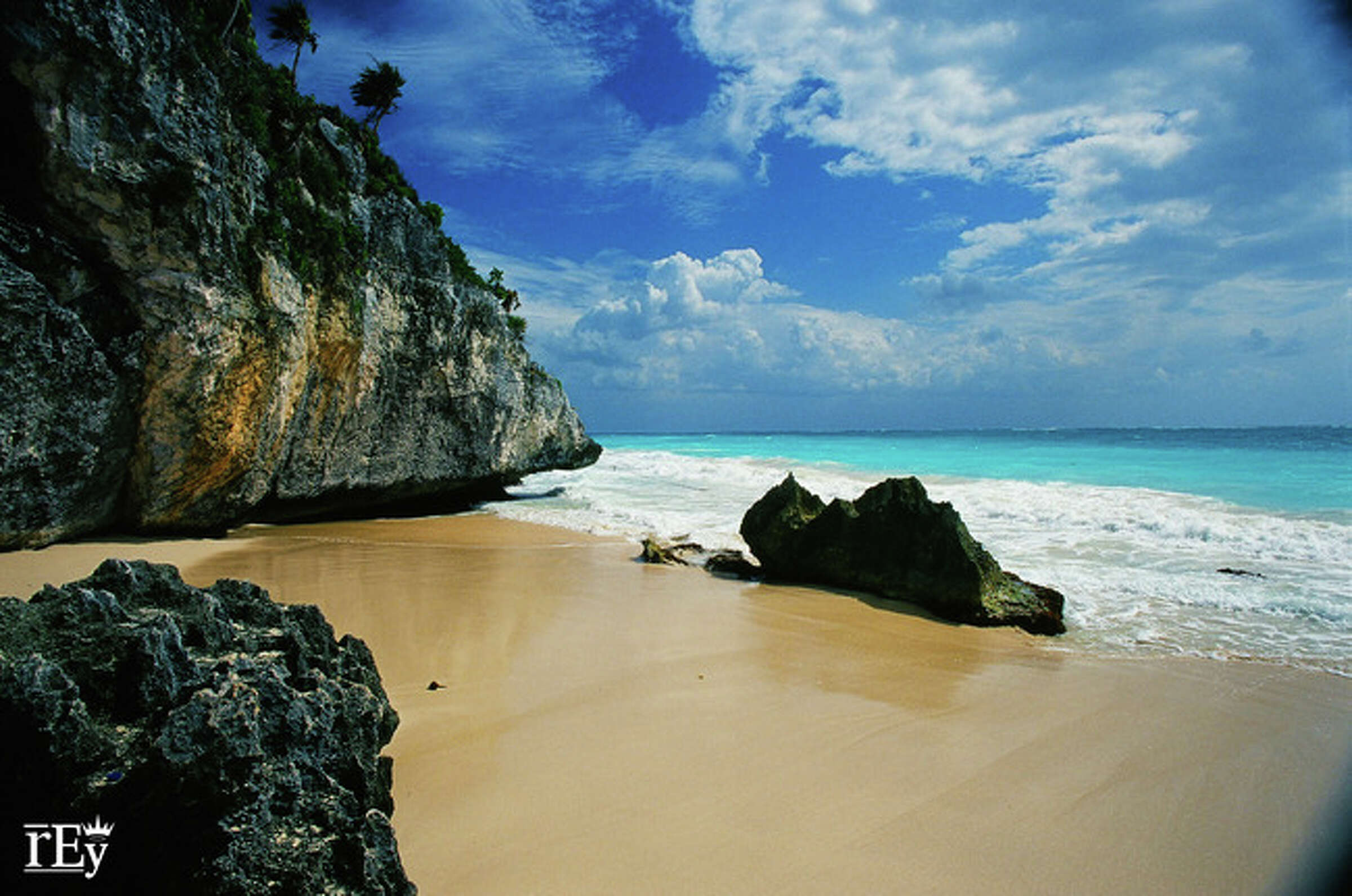 15 beautiful ruins around the world